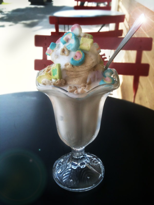 Celebrate St. Patrick's Day with this Goddamn Lucky Charms Ice Cream ...